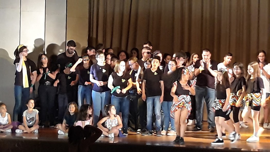 Actuación en el I Festival de Groovin Dance Studio - Aviva Salamanca