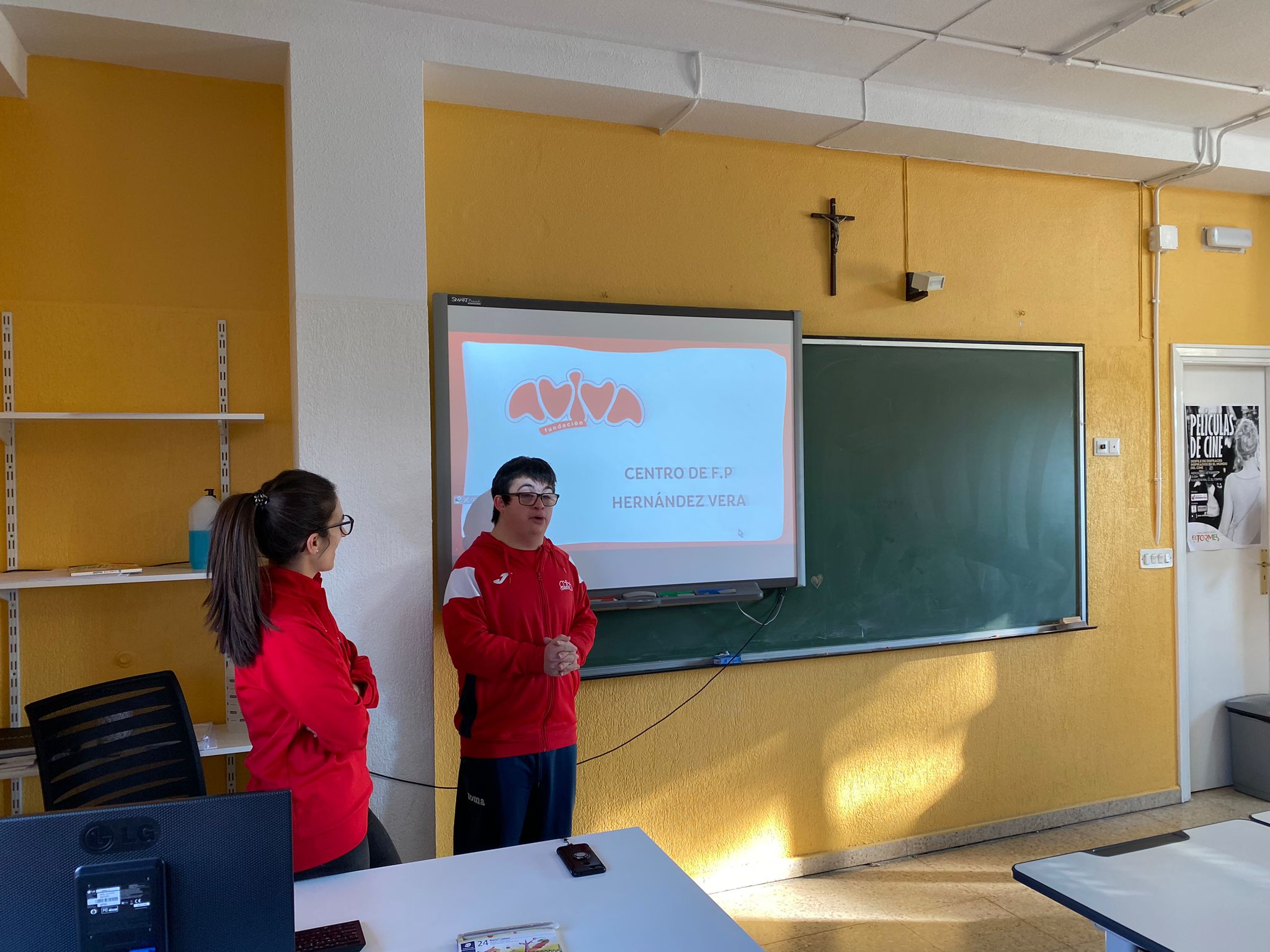 Encuentro informativo con alumnos de Peluquería y Cosmética Capilar del ...